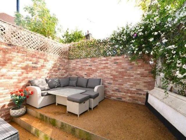 Church Lane, East Finchley, 1 Bedroom Maisonette