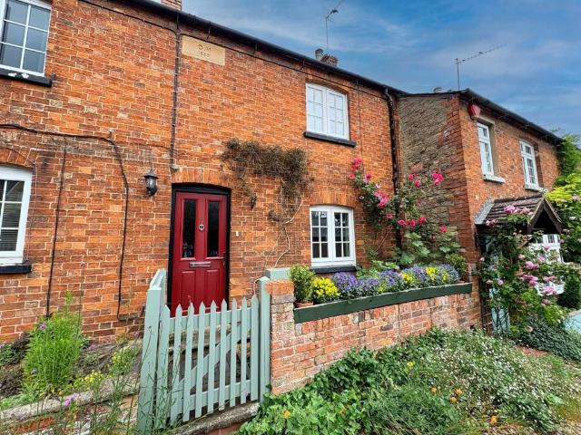 Church Lane, Emberton MK46, 3 bed cottage to rent, £1,400 pcm | PrimeLocation