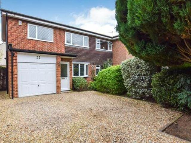 Church Lane, Farnborough, 4 Bedroom Semi detached