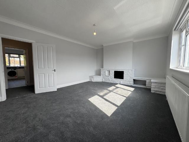 Church Lane, London, NW9 3 bed apartment to rent £2,500 pcm £577 pw