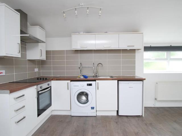 Church Lane, Paulton, BRISTOL 1 bed apartment to rent £1,000 pcm £231 pw