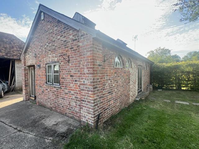 Church Lane, Shadoxhurst TN26, 1 bed semi detached house to rent, £1,350 pcm | PrimeLocation