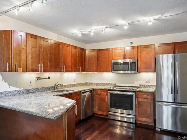 Church St Apt J, White Plains, Condo For Sale