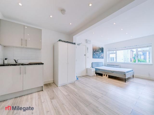 Church Street, Braintree CM7, Studio to rent, £800 pcm | PrimeLocation