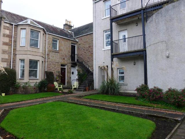 Church Street, Broughty Ferry, Dundee DD5, 2 bed flat to rent, £850 pcm | PrimeLocation