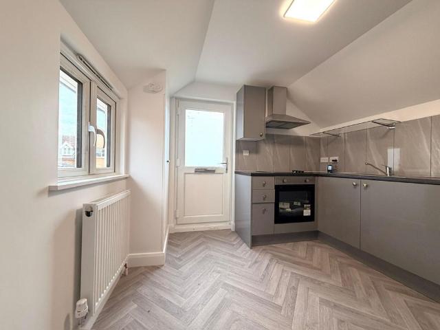 Church Street, CM7 2 bed flat to rent £1,150 pcm £265 pw