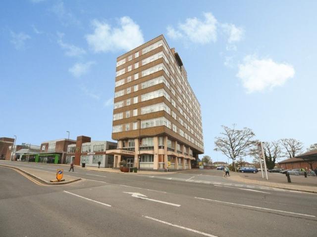 Church Street, Dunstable LU5, 1 bed flat to rent, £900 pcm | PrimeLocation