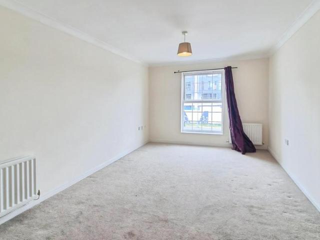 Church Street, Dunstable, LU5 2 bed flat to rent £1,275 pcm £294 pw