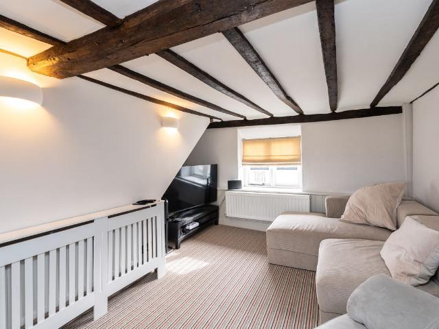 Church Street, Dorking RH4, 2 bed flat to rent, £1,595 pcm | PrimeLocation