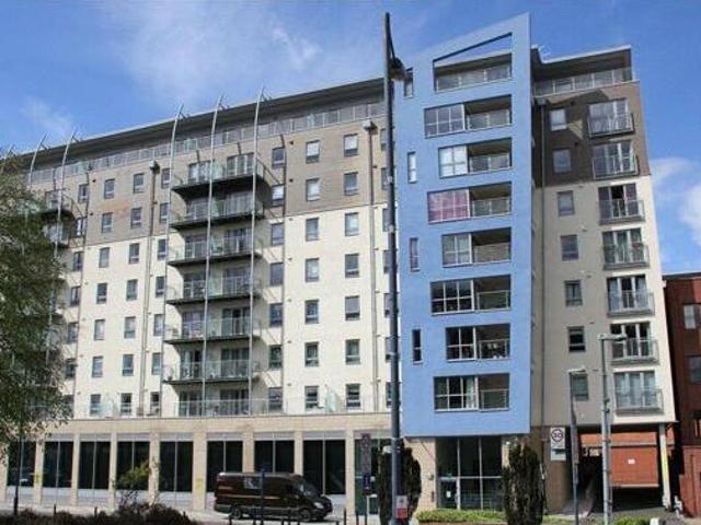Church Street East, Woking, Studio Flat For
