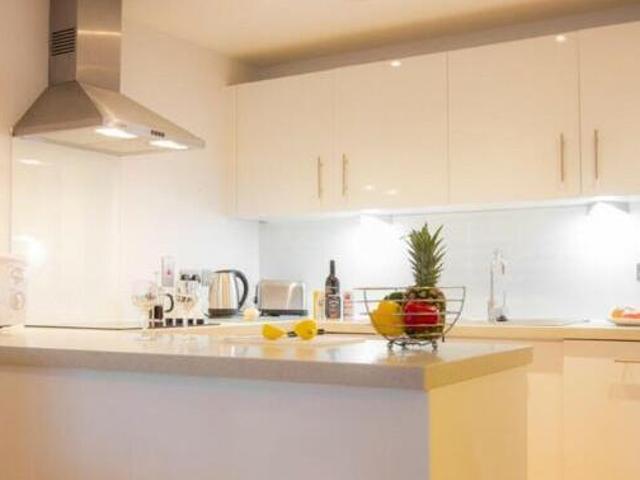 Church Street East, Woking, 2 Bedroom Serviced