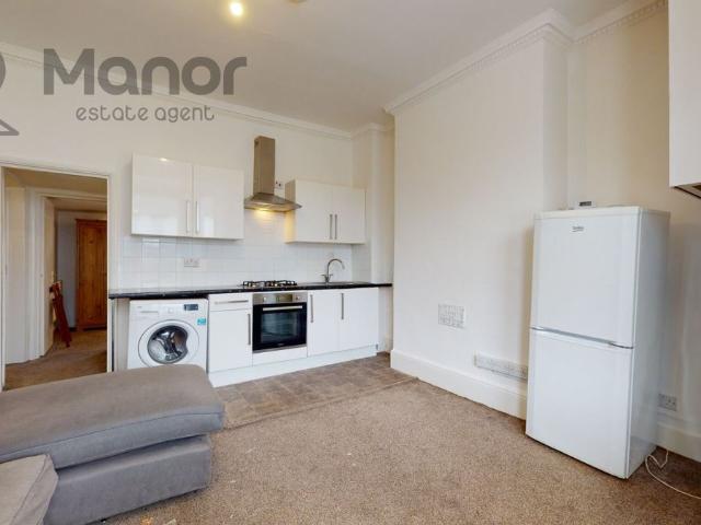 Church Street, Edmonton N9, 1 bed flat to rent, £1,350 pcm | PrimeLocation