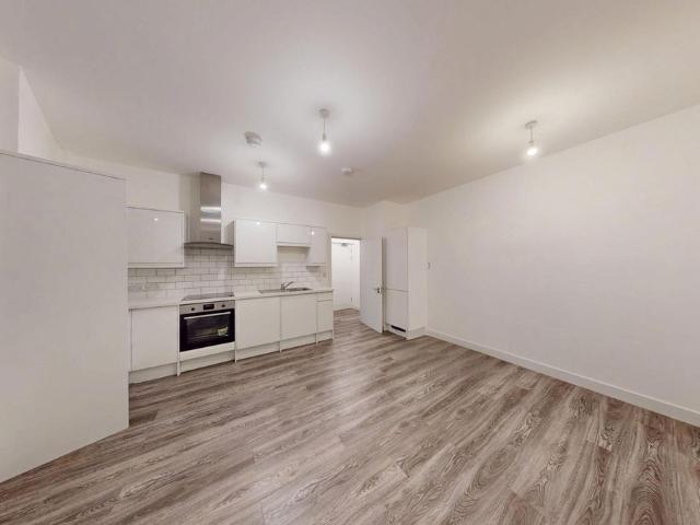 Church Street, Enfield, Greater London EN2, 1 bed flat to rent, £1,450 pcm | PrimeLocation