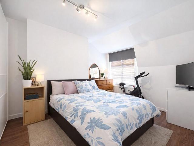Church Street, Enfield, EN2 1 bed apartment to rent £1,499 pcm £346 pw