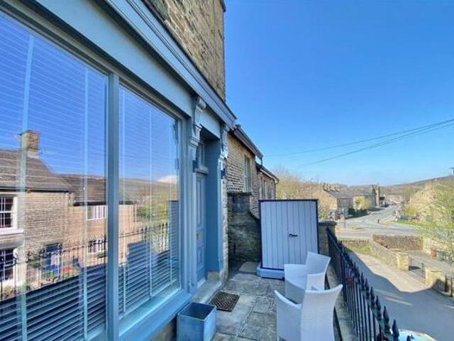 Church Street, Hayfield, 2 Bedroom Flat