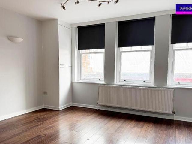 Church Street, London, Studio Flat For