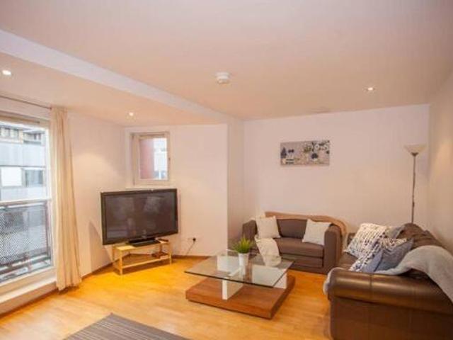 Church Street, Partick, 2 Bedroom Flat