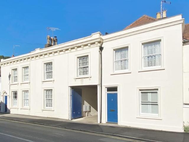 Church Street, Staines TW18, 3 bed terraced house to rent, £2,250 pcm | PrimeLocation