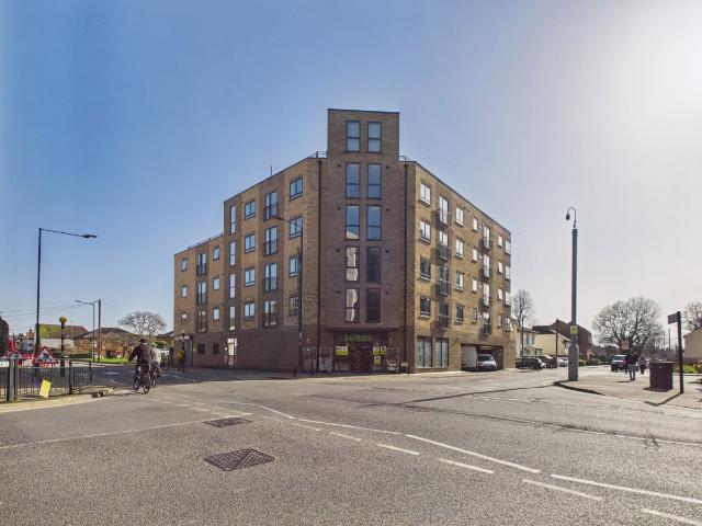 Church Street, Slough, Berkshire SL1, 1 bed flat to rent, £1,300 pcm | PrimeLocation