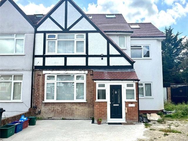 Church Stretton Road, Hounslow TW3, Room to rent, £1,000 pcm | PrimeLocation