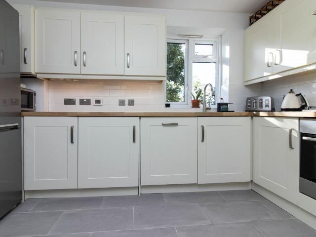 Church Path, London W4, 3 bed flat to rent, £2,950 pcm | PrimeLocation