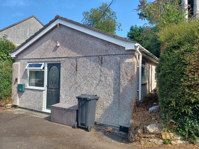 Church Park, Bodmin PL31, 1 bed detached bungalow to rent, £750 pcm | PrimeLocation