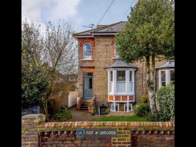 Church Road, Teddington TW11, Studio to rent, £1,250 pcm | PrimeLocation
