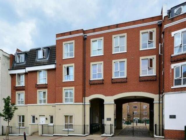 Church Road, Acton, 2 Bedroom Flat