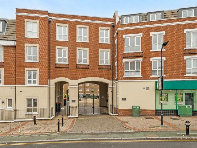 Church Road, Acton W3, 2 bed flat to rent, £2,000 pcm | PrimeLocation