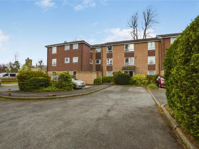 Church Road, Addlestone, Surrey, KT15 1 bed apartment to rent £1,000 pcm £231 pw