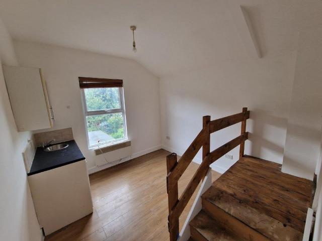 Church Road, Erith, DA8 2 bed house share to rent £2,100 pcm £485 pw