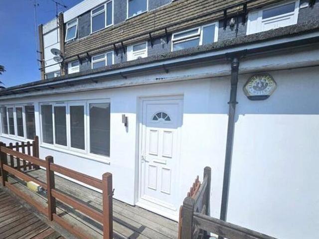 Church Road, Fir Tree Place, Ashford, 2 Bedroom Apartment
