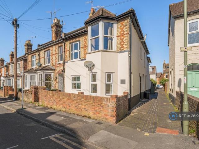 Church Road, Guildford, GU1 2 bed maisonette to rent £1,600 pcm £369 pw