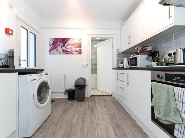 Church Road, Hove, East Sussex BN3, 3 bed flat to rent, £1,667 pcm | PrimeLocation