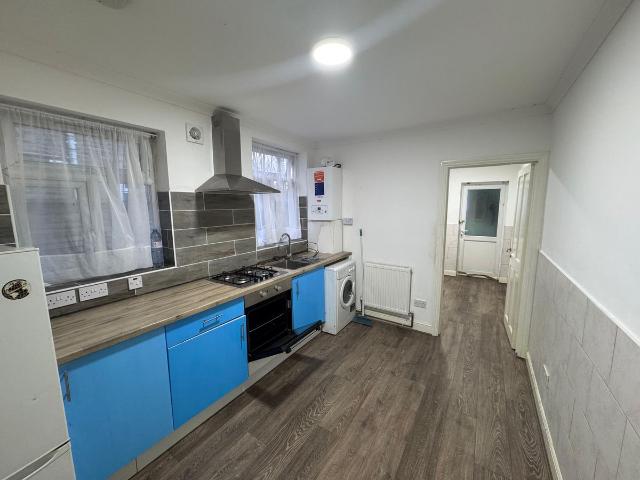 Church Road, Leyton E10, 1 bed flat to rent, £1,350 pcm | PrimeLocation