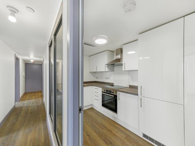 Church Road, Liverpool L22, 3 bed flat to rent, £1,150 pcm | PrimeLocation