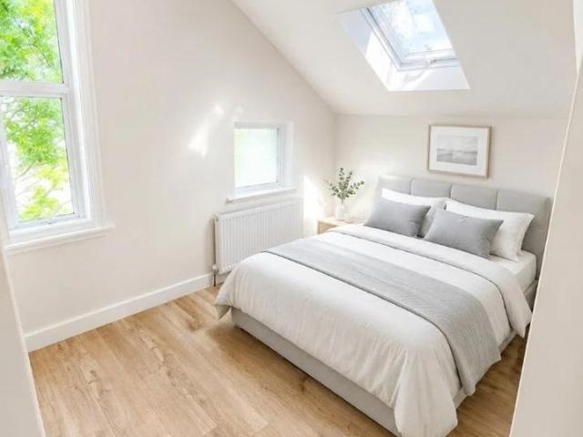 Church Road, London NW10 3 bed flat to rent £3,000 pcm £692 pw