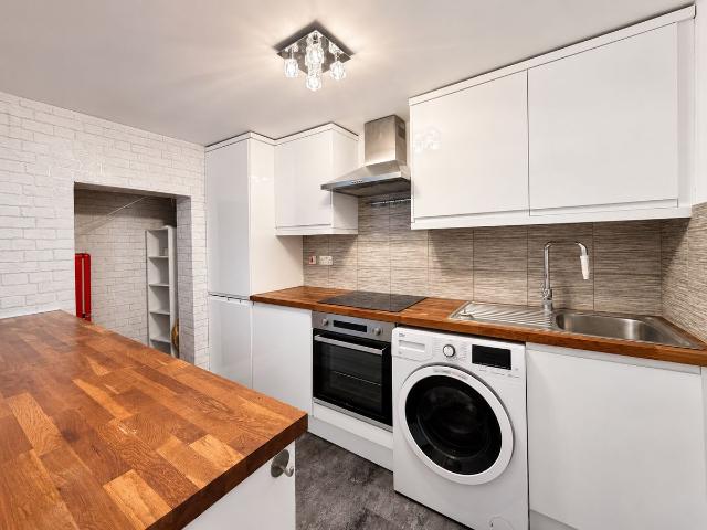 Church Road, London SE19, 2 bed flat to rent, £1,550 pcm | PrimeLocation