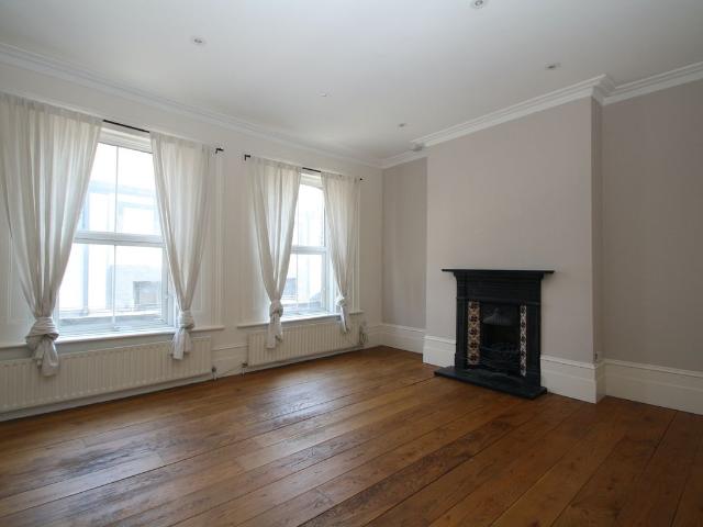 Church Road, London SE19, 2 bed flat to rent, £2,200 pcm | PrimeLocation