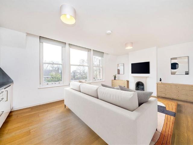 Church Road, London SW13 1 bed flat to rent £1,850 pcm £427 pw