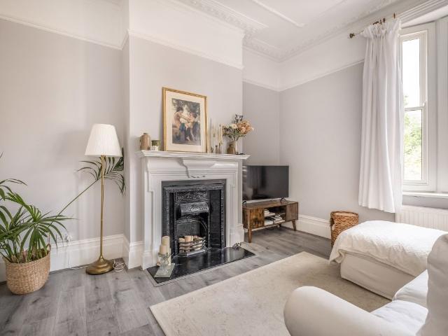 Church Road, London SW13, 1 bed flat to rent, £1,950 pcm | PrimeLocation