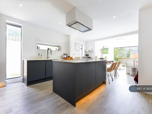 Church Road, Poole, BH14 3 bed end of terrace house to rent £2,900 pcm £669 pw