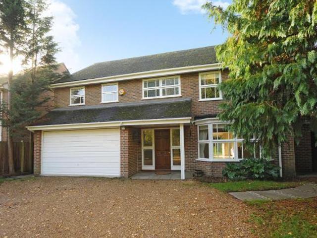 Church Road, Richmond, TW10 5 bed detached house to rent £6,000 pcm £1,385 pw