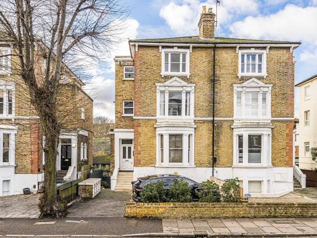 Church Road, Richmond TW9, 2 bed flat to rent, £2,350 pcm | PrimeLocation