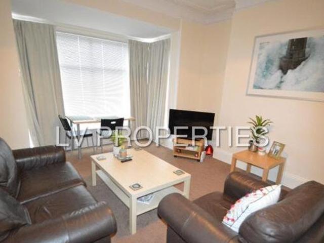 Church Wood Avenue, Leeds, 2 Bedroom Semi detached