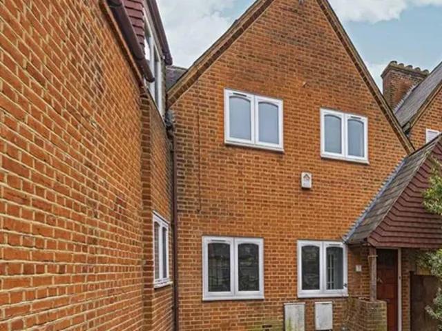 Church Walk, Thames Ditton, KT7 0NW, United Kingdom | 3 bed house for rent #140656884 | Rentberry