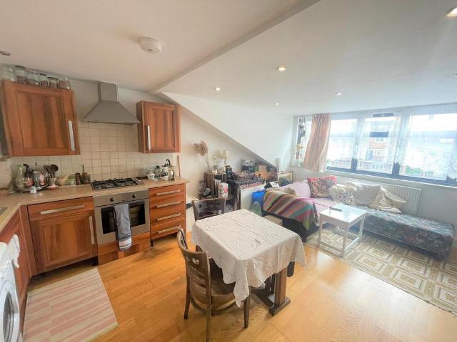Church Walk, London 1 bed flat to rent £1,850 pcm £427 pw