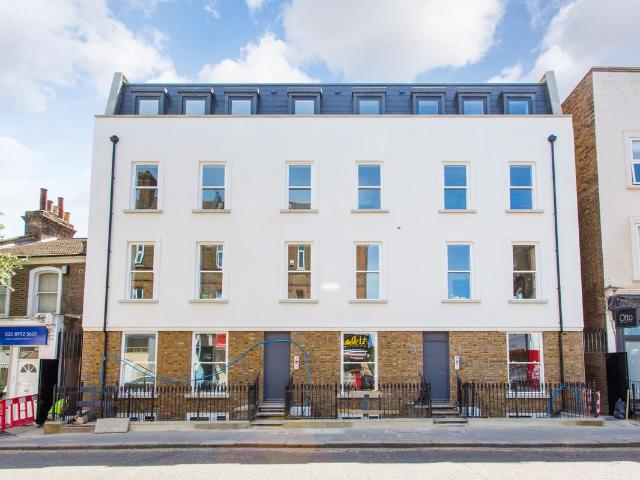 Churchfield Road, Acton, London W3, 3 bed flat to rent, £3,150 pcm | PrimeLocation