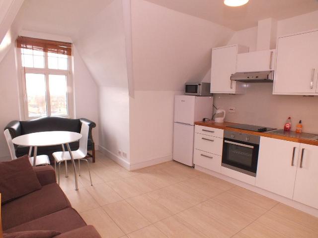 Churchfield Road, London, 6 W3, 1 bed flat to rent, £1,350 pcm | PrimeLocation