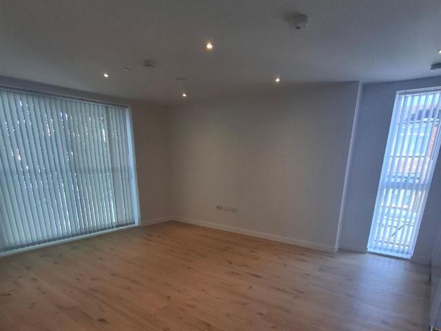Churchfield Road, Weybridge KT13, 1 bed flat to rent, £1,550 pcm | PrimeLocation